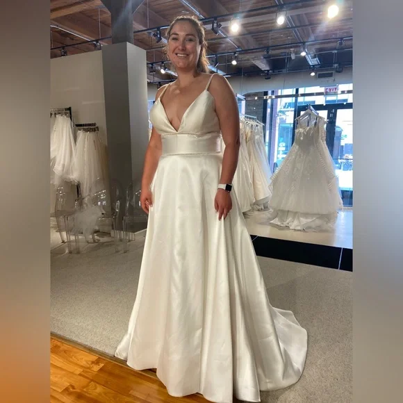 tiadora | Dresses | Tia Dora Ivory Wedding Gown Trendy Pearl Detailing ...